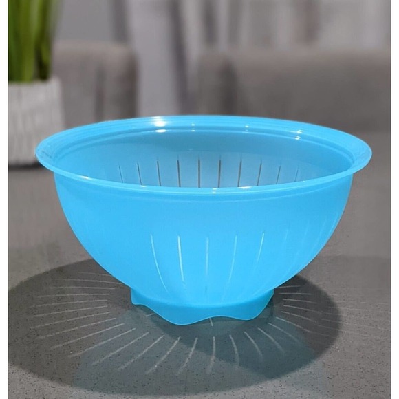 Tupperware | Kitchen | Tupperware Impressions Colander 8 Cup 43l Aqua ...